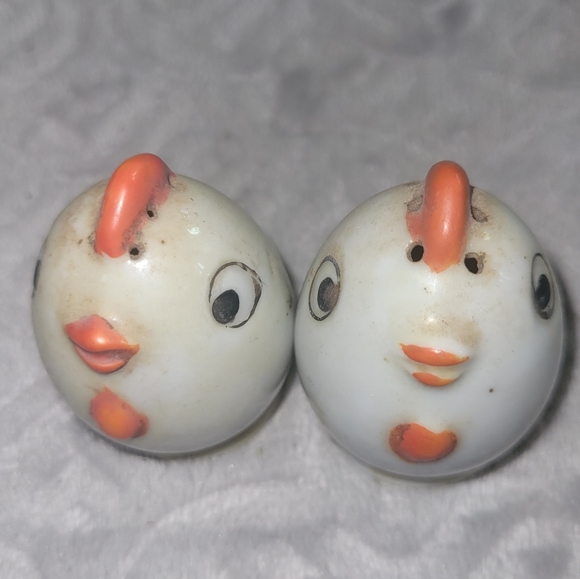 Other | Vintage Egg Shaped Chicken Salt Pepper Shakers | Poshmark